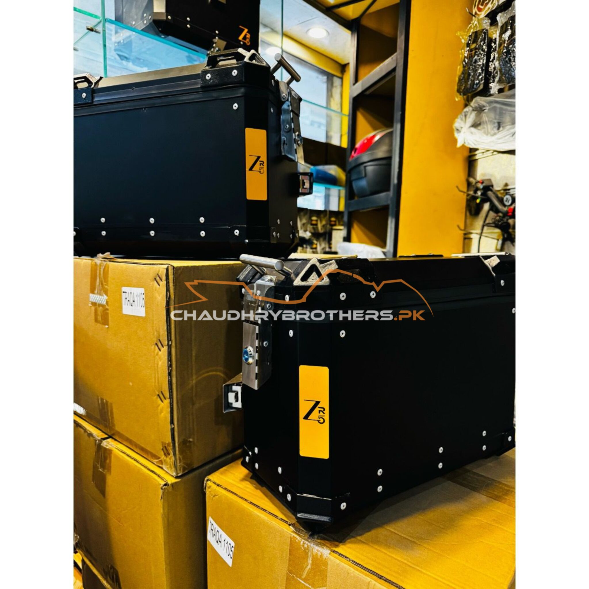 RIDING BAGS & BOXES – chaudhrybrothers.pk